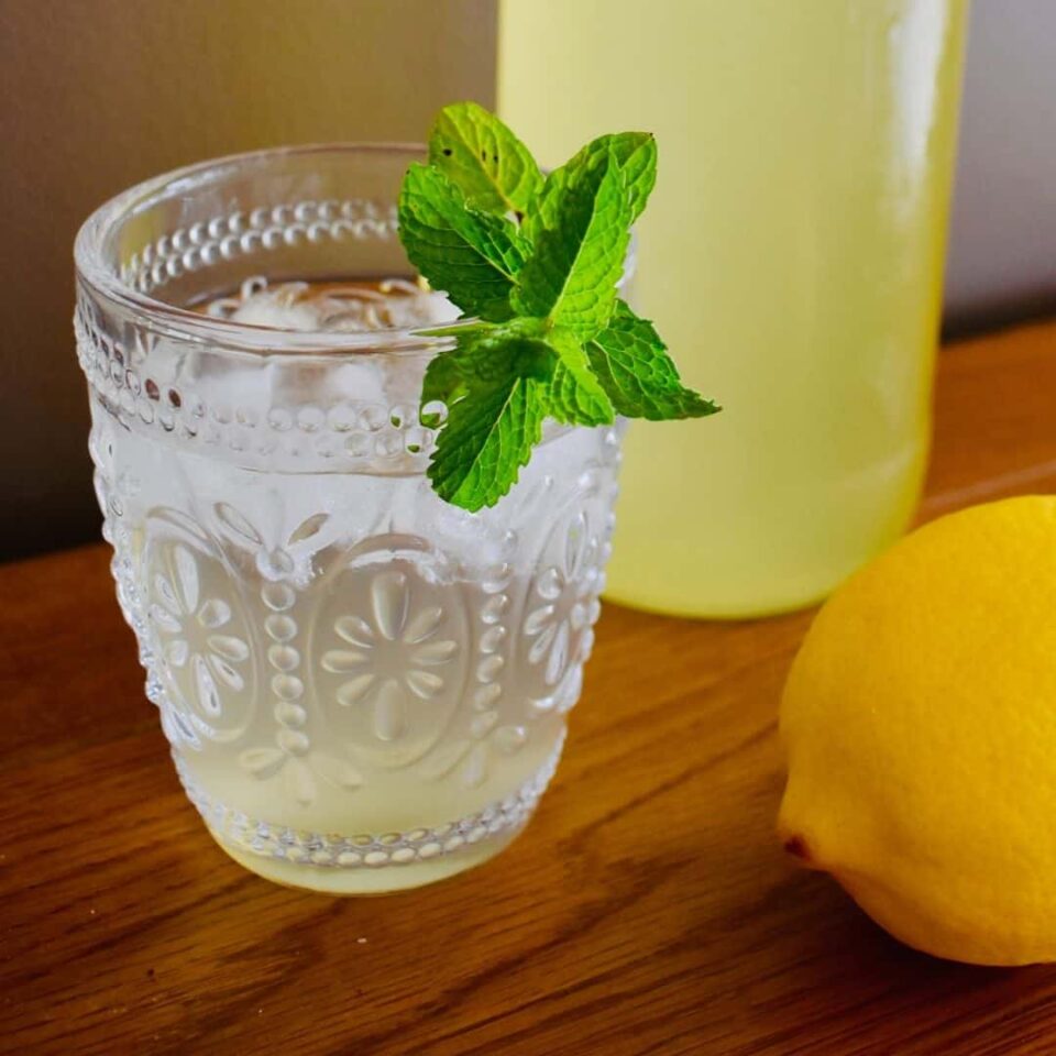Lemon and Mint Cordial | A refreshing summer drink