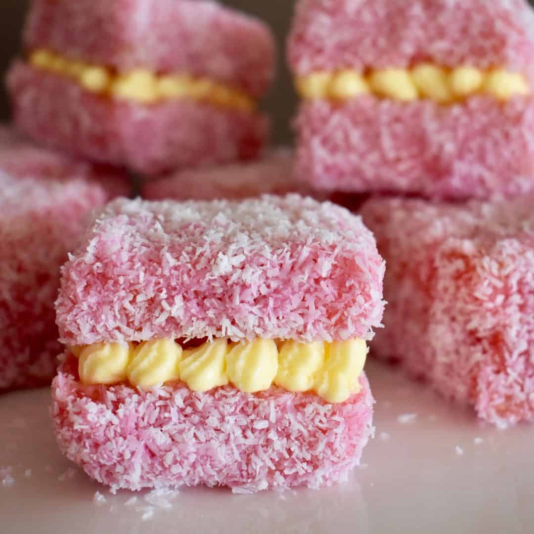Jelly Lamingtons | A pretty twist on an Aussie favourite