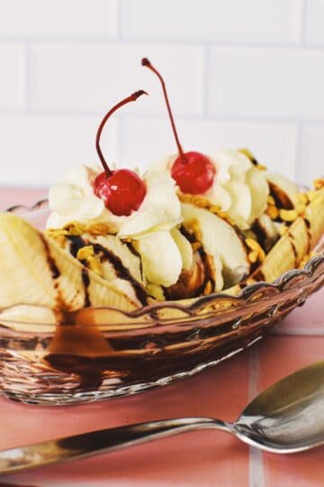 How to make a classic Banana Split