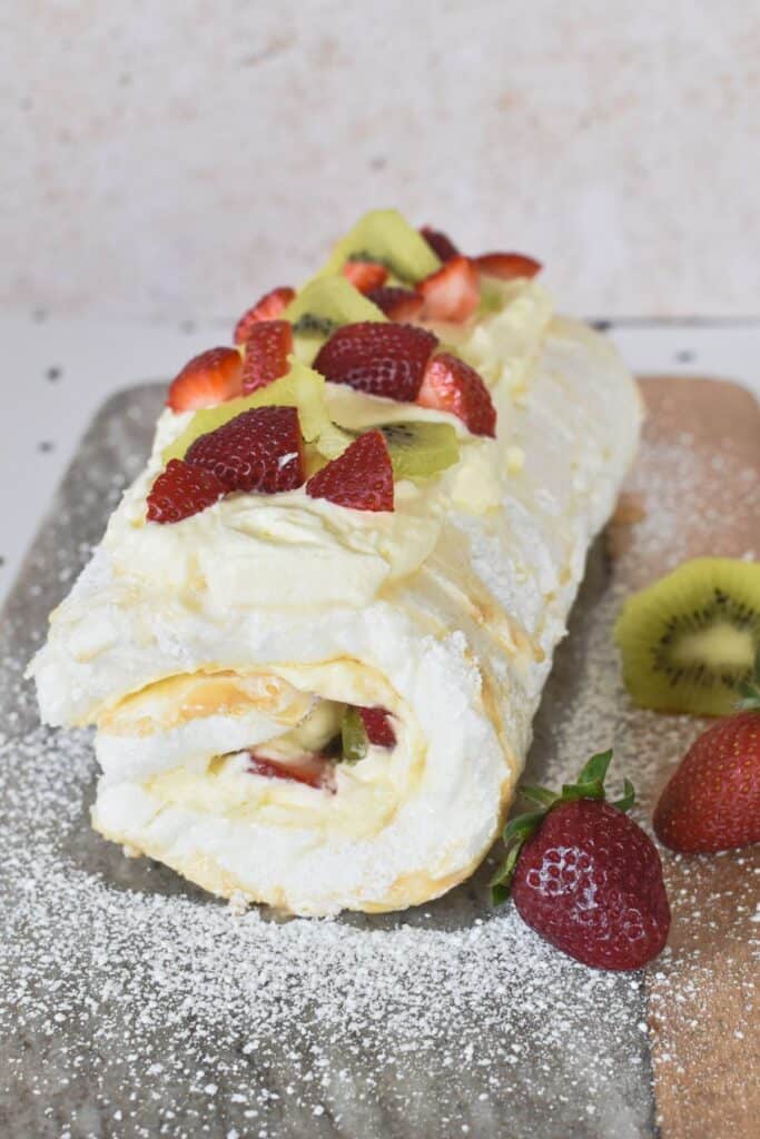 Pavlova Roll - Cooking with Nana Ling